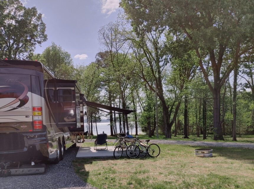 River Ridge Retreat - Guntersville Cabins & RV Sites
