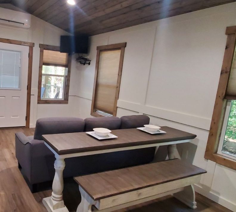 Master Suite Cabin – River Ridge Retreat