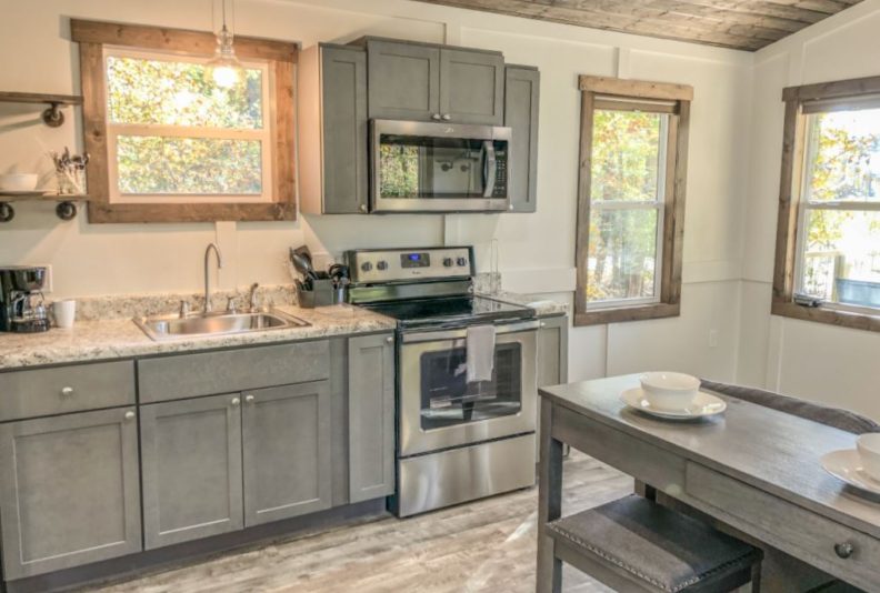 Master Suite Cabin – River Ridge Retreat