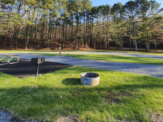 River Ridge Retreat - Guntersville Cabins & RV Sites