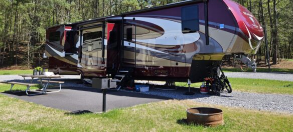 Fawn Ridge Gallery - River Ridge Retreat