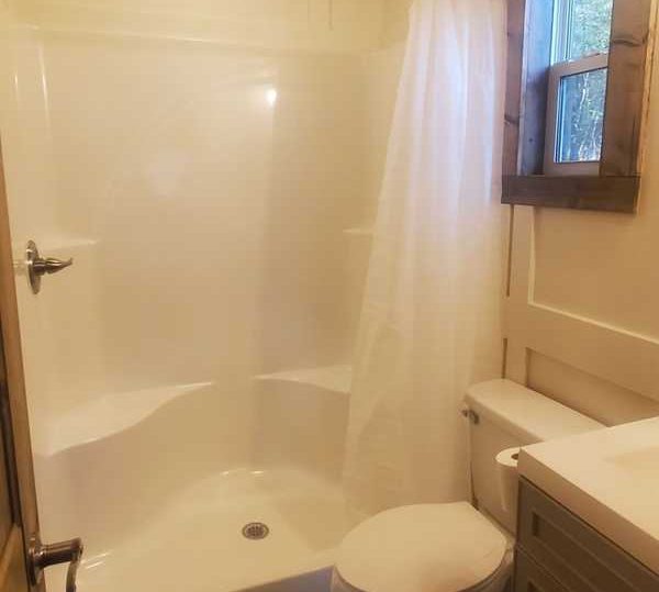 Master Suite Cabin – River Ridge Retreat