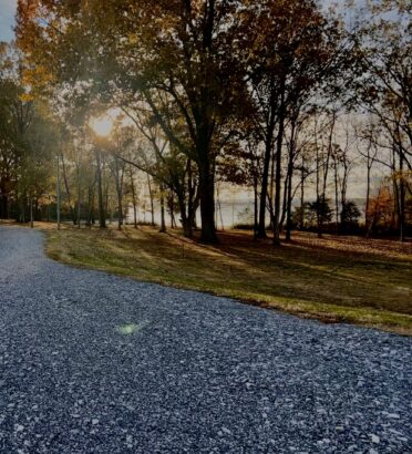 Lakeside RV Sites - River Ridge Retreat