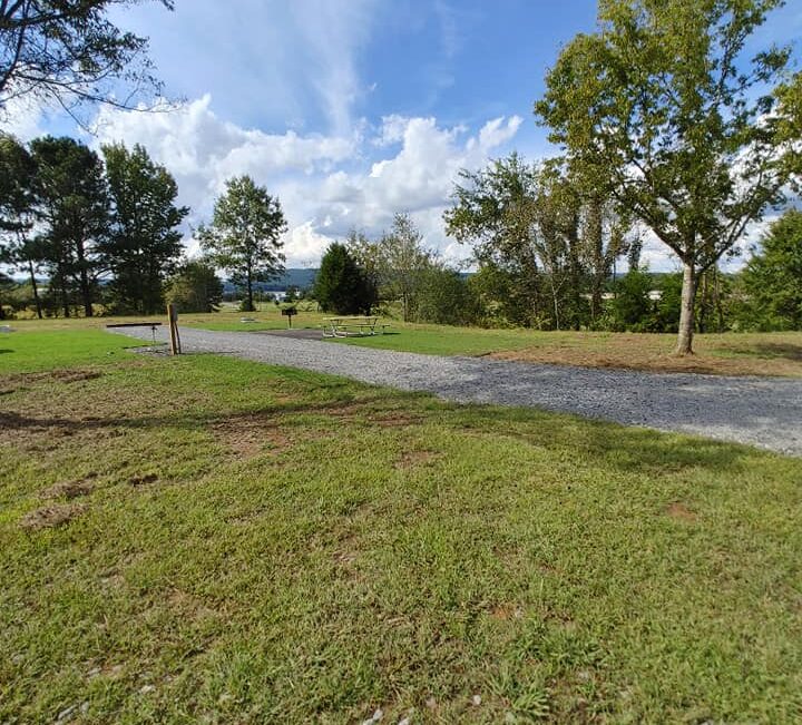 River Ridge Retreat - Guntersville Cabins & RV Sites